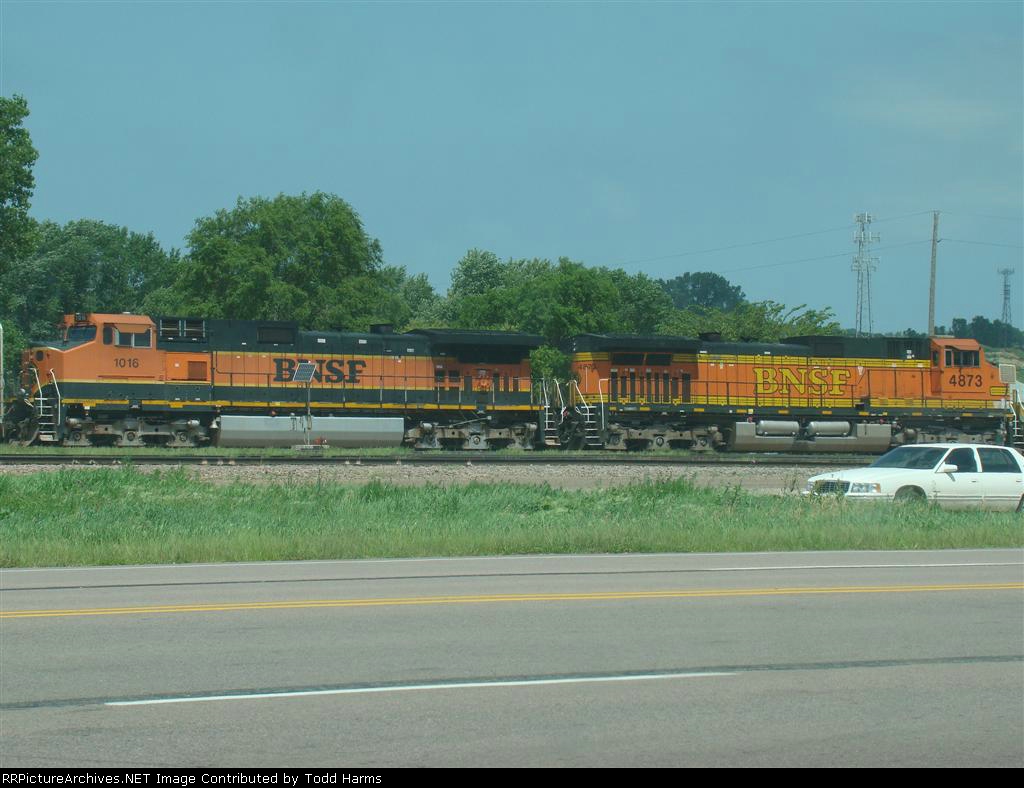 BNSF 1016